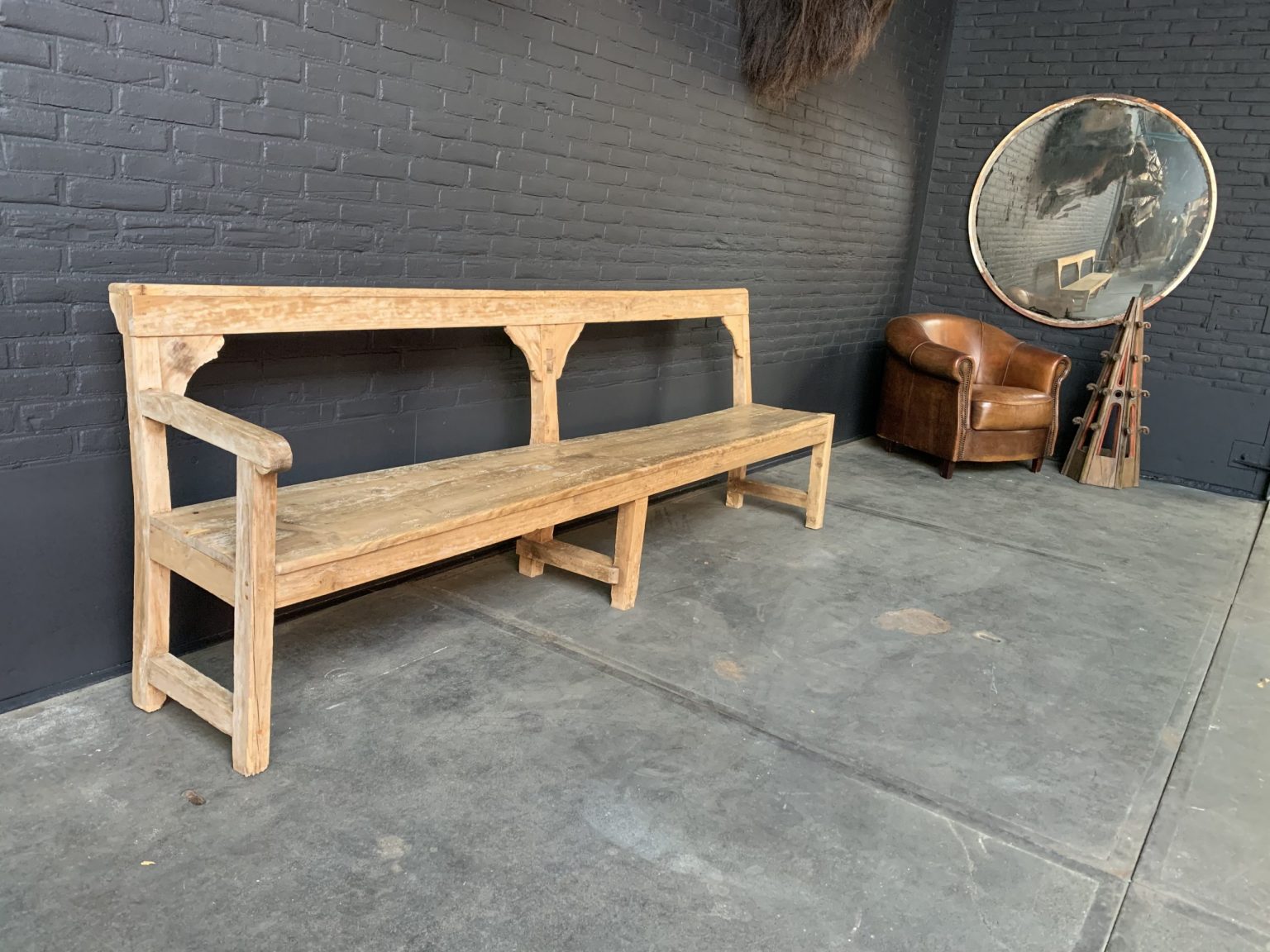 Antieke houten zitbank. - BEAST Interiors