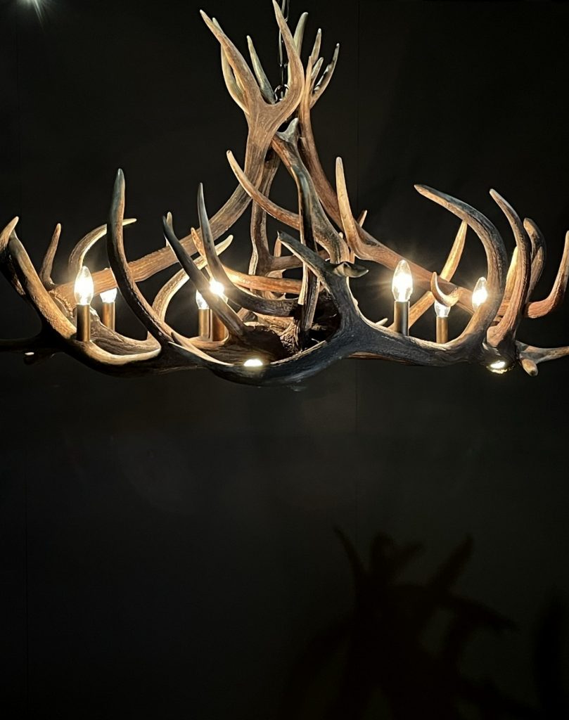 Hanglamp van gewei - BEAST Interiors