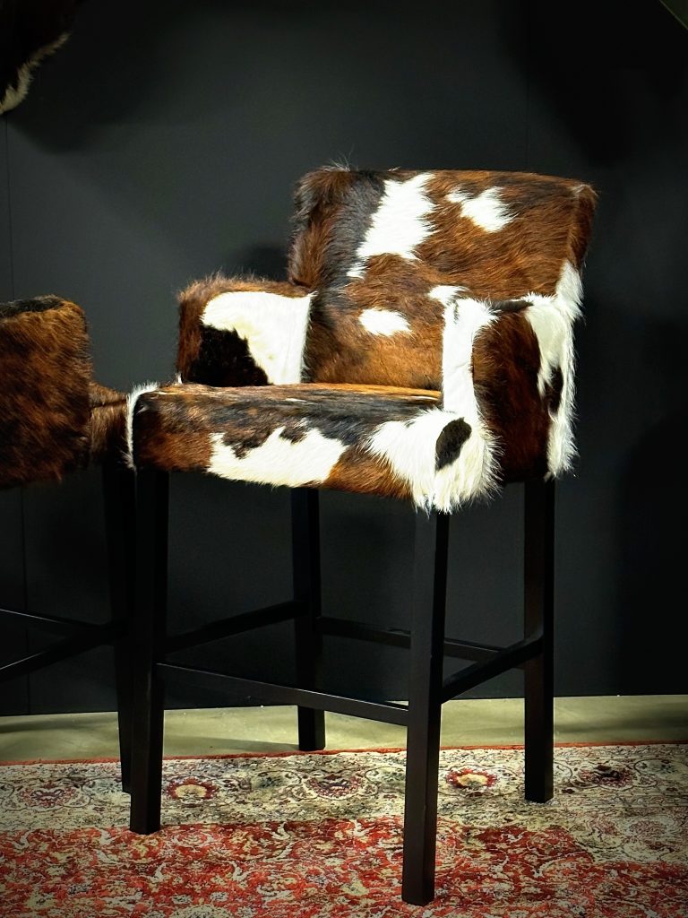 Bar stool in cowhide. - BEAST Interiors