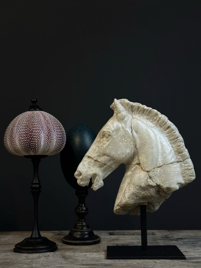 Replica marble horse head. - BEAST Interiors