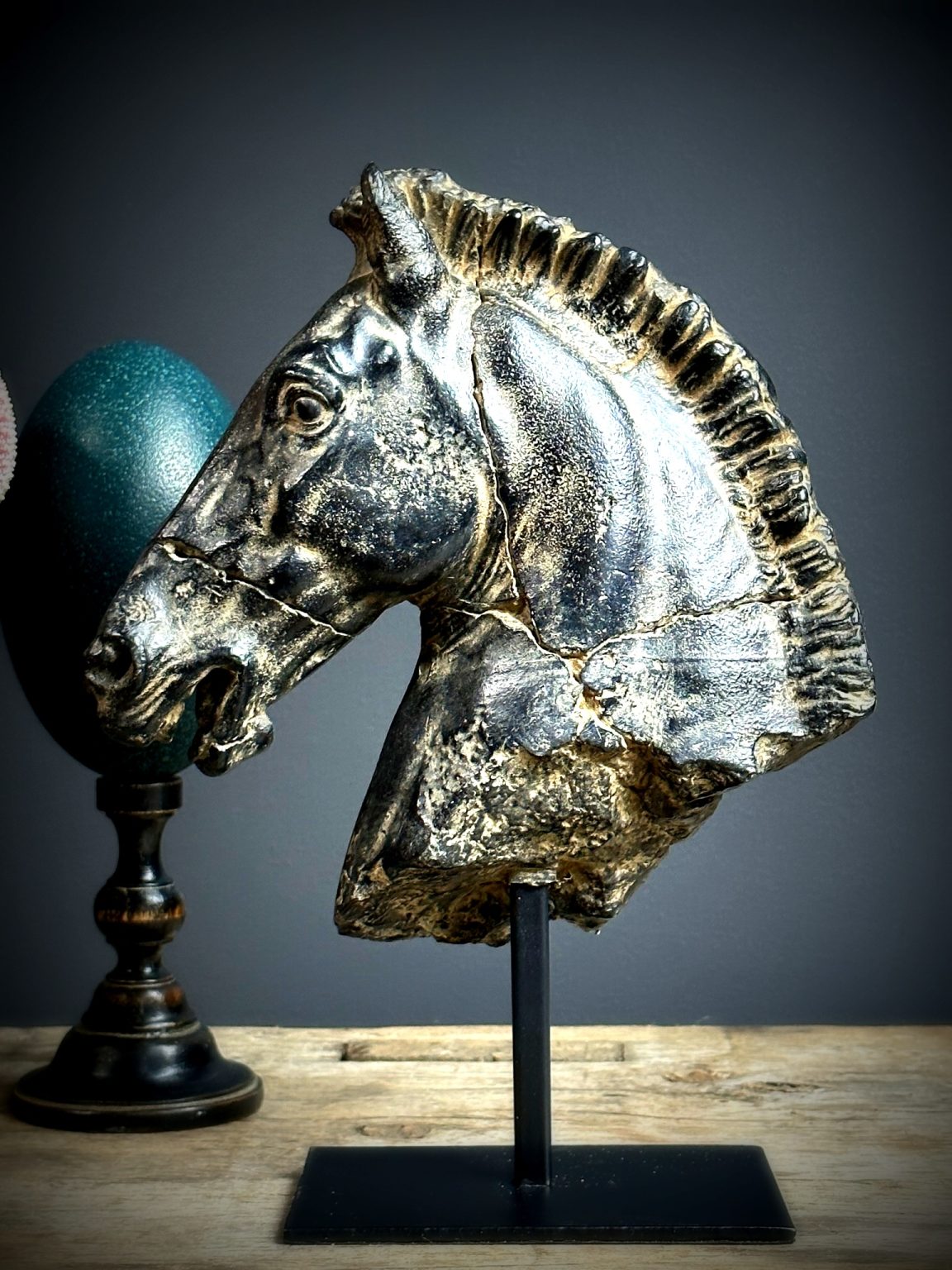 Replica marble horse head. - BEAST Interiors