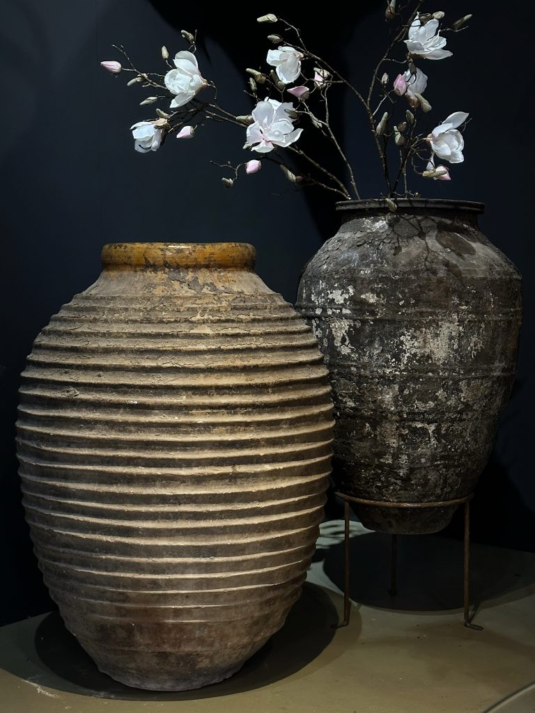 Antique terracotta jar - BEAST Interiors