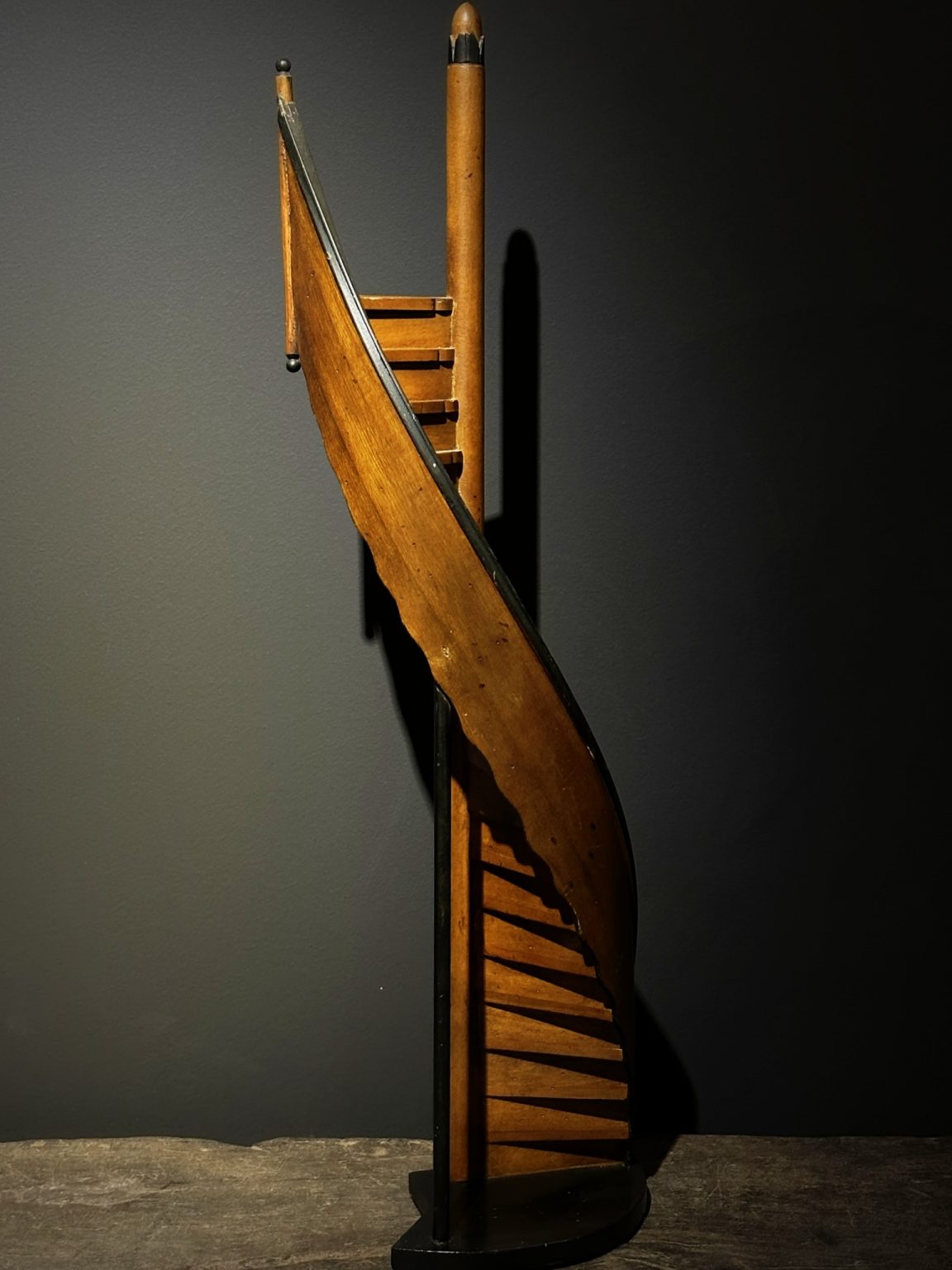 Unieke antieke salontafel - BEAST Interiors