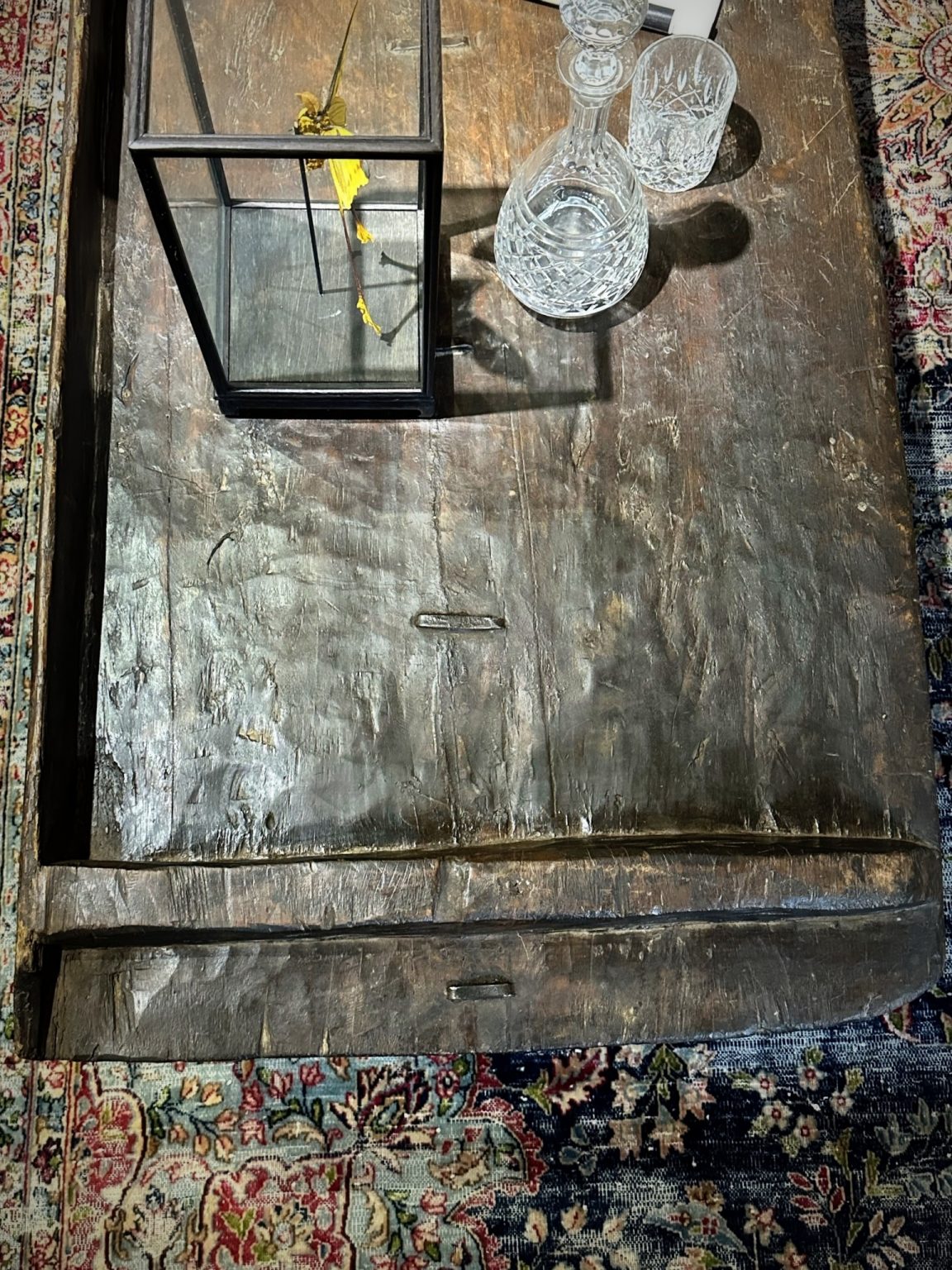 Unieke antieke salontafel - BEAST Interiors