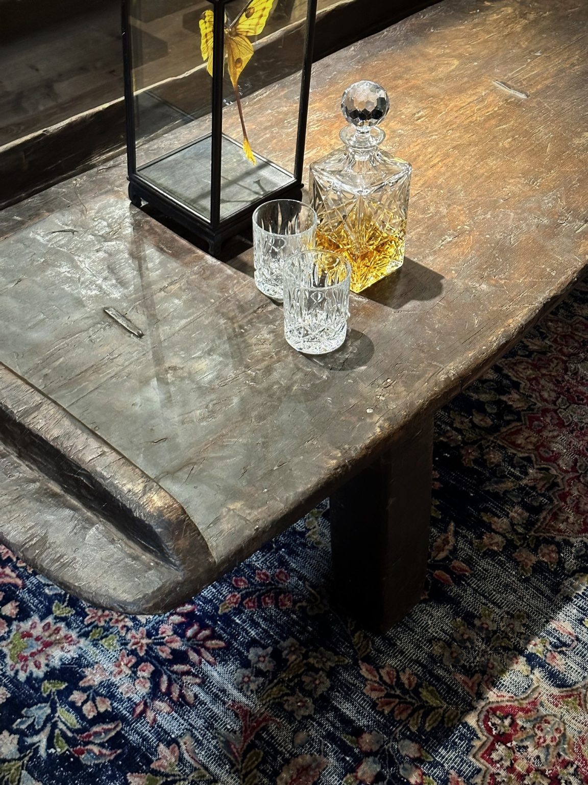 Unieke antieke salontafel - BEAST Interiors