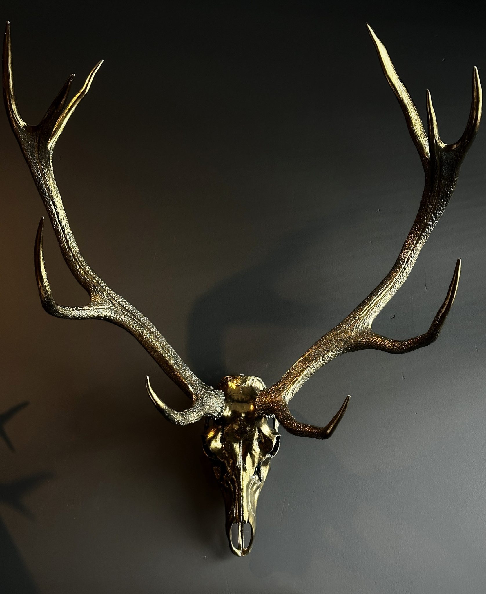 Metalized antler of a red stag - BEAST Interiors