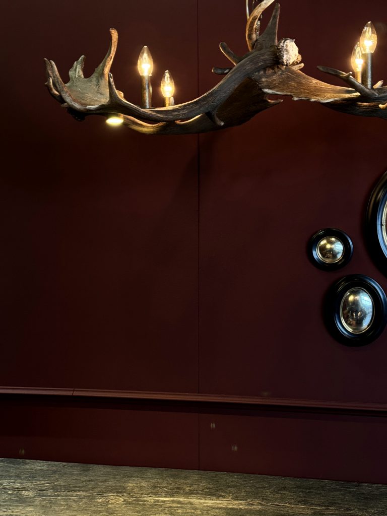 Antler lamp fallow deer - BEAST Interiors